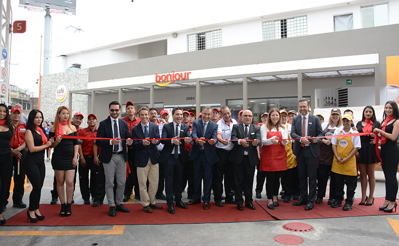 Inaugura Total su primera tienda de conveniencia Bonjour ...