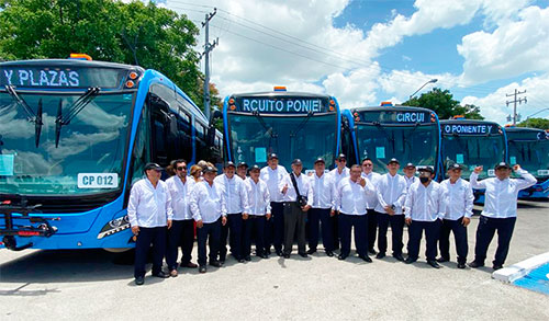 Circuito Plaza Poniente en Mérida recibe 30 nuevos autobuses Mercedes ...